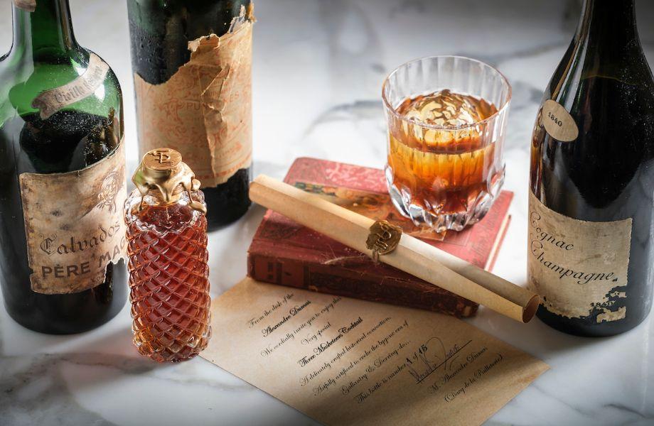 Library by the Sea - Grand Cayman - Bar - 50Best Discovery