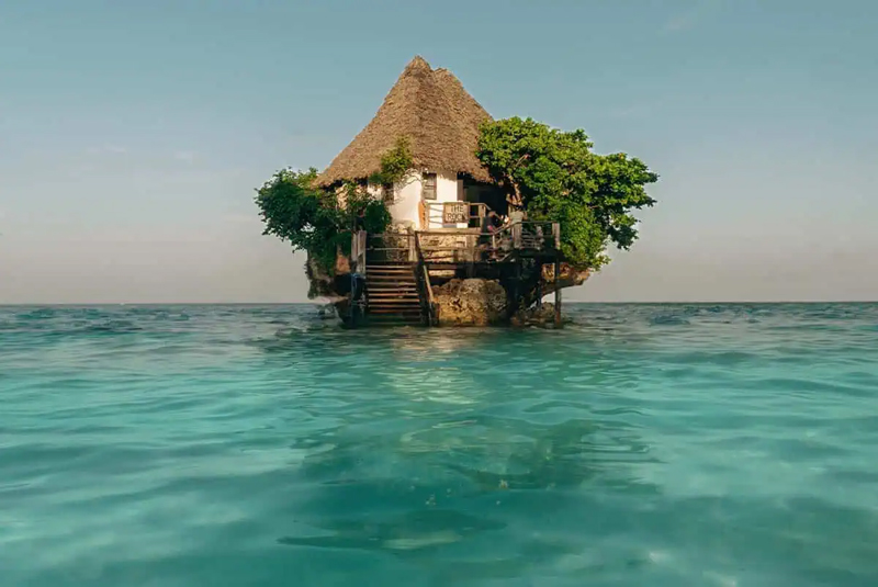 The world’s most breathtaking waterfront restaurants